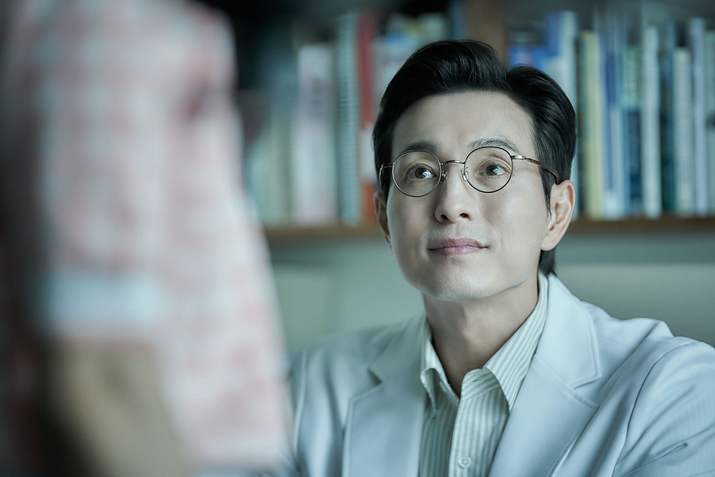 Jo Yeo-jeong and Jung Sung-il star in the film 'MURDER REPORT', a one ...