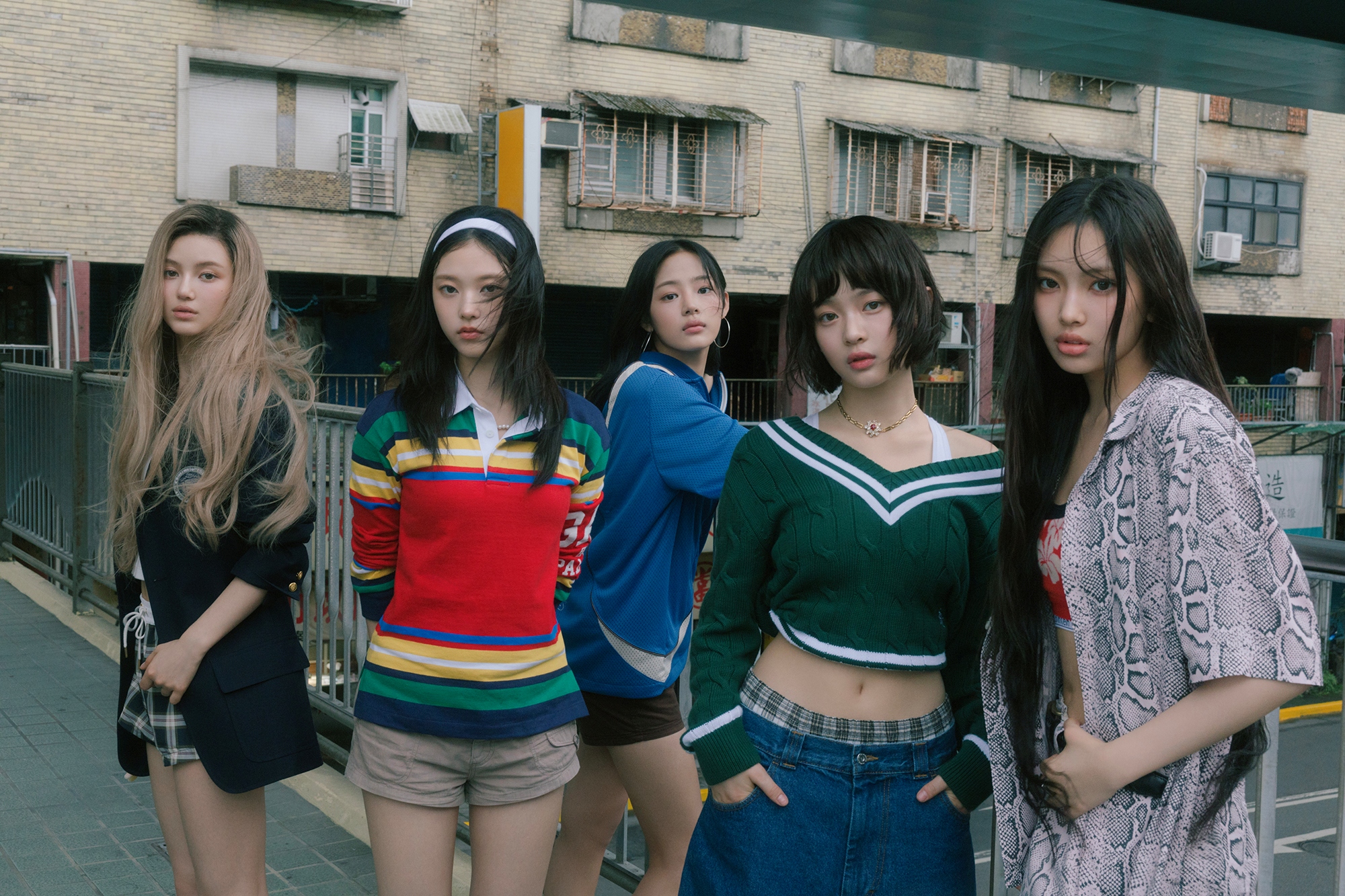 NewJeans 'Antarctic Stay Member' Not Daniel, But Hani?...Ushuaia ...