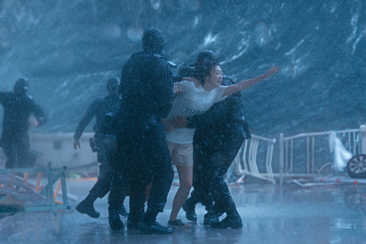 Kim Da-mi X Park Hae-soo 'Banjir Besar' Rilis Foto Pers