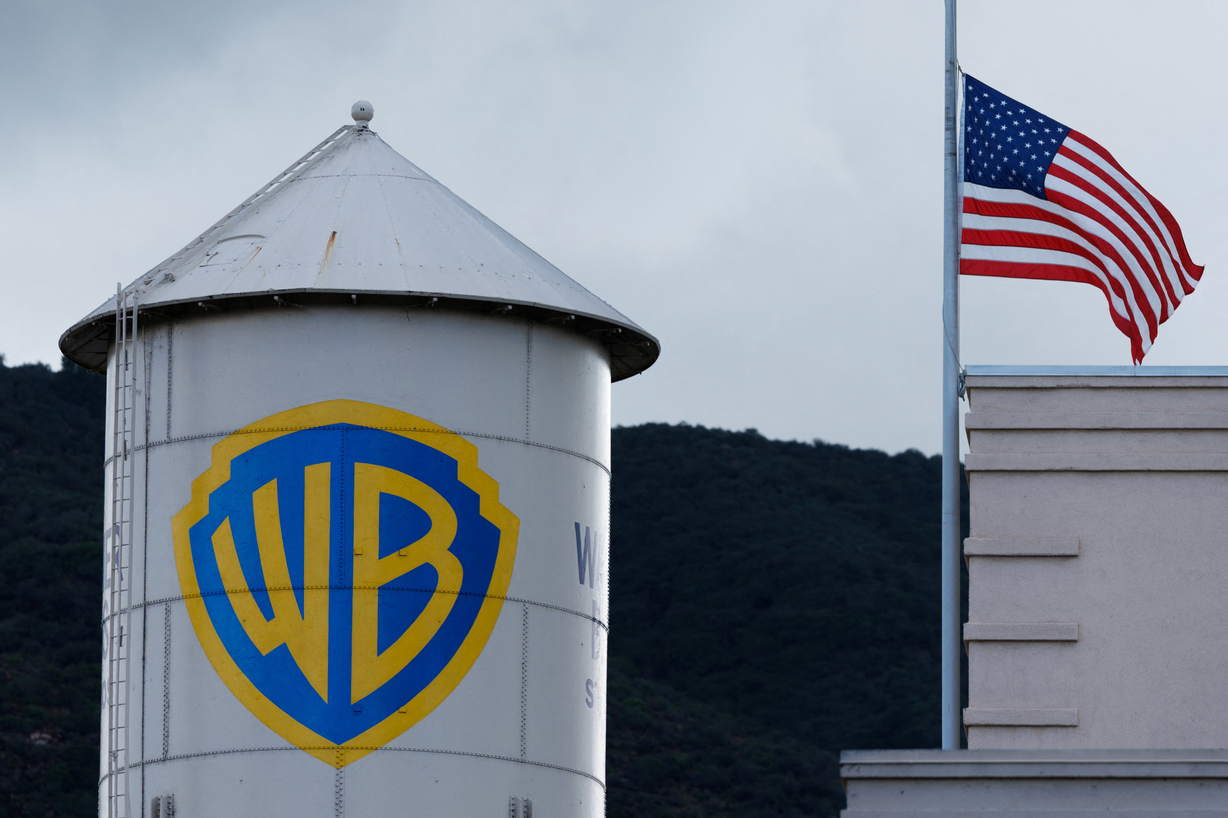 Warner Bros. Discovery Acquisition Battle Erupts... Netflix, Comcast ...