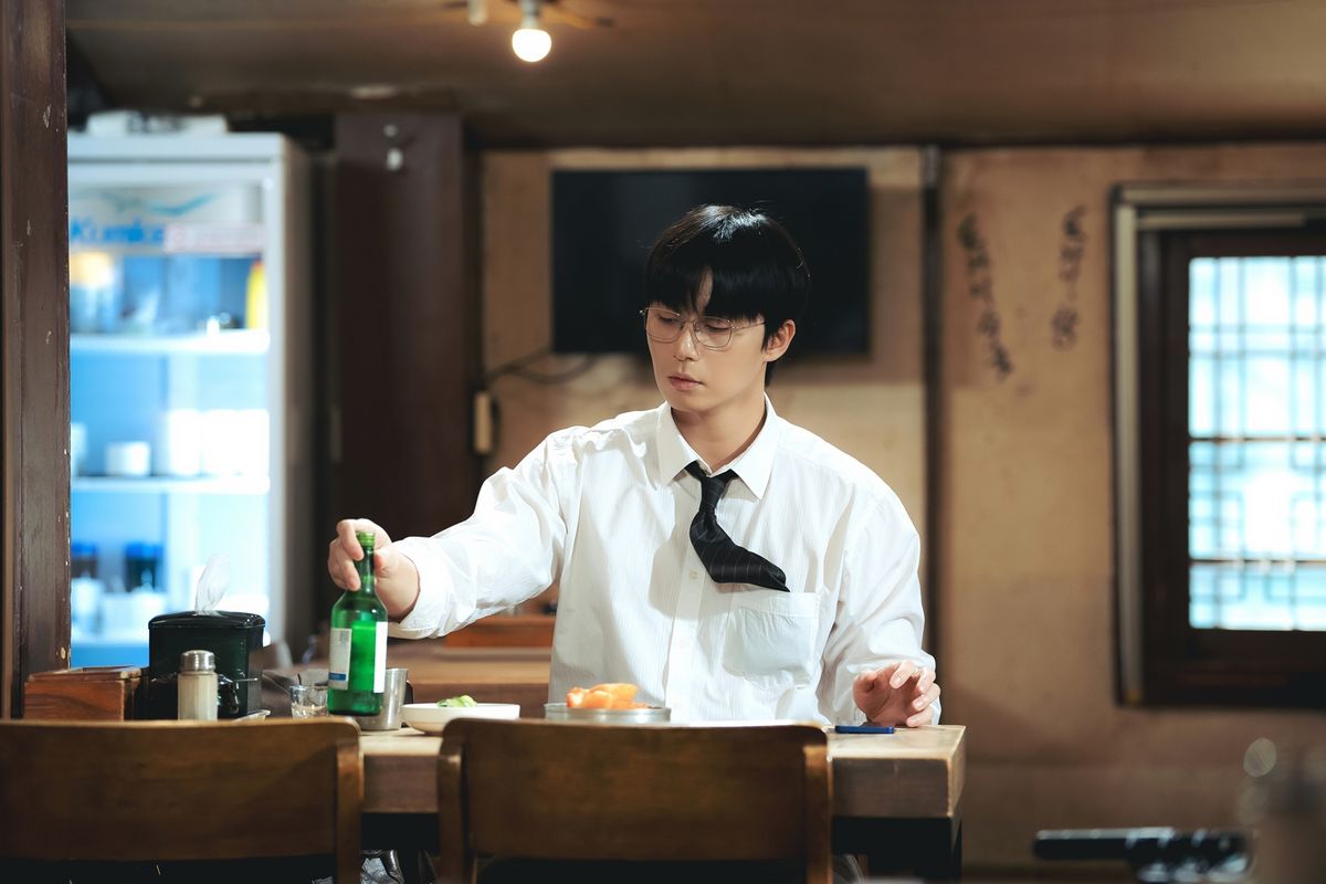 Waiting for Gyeongdo