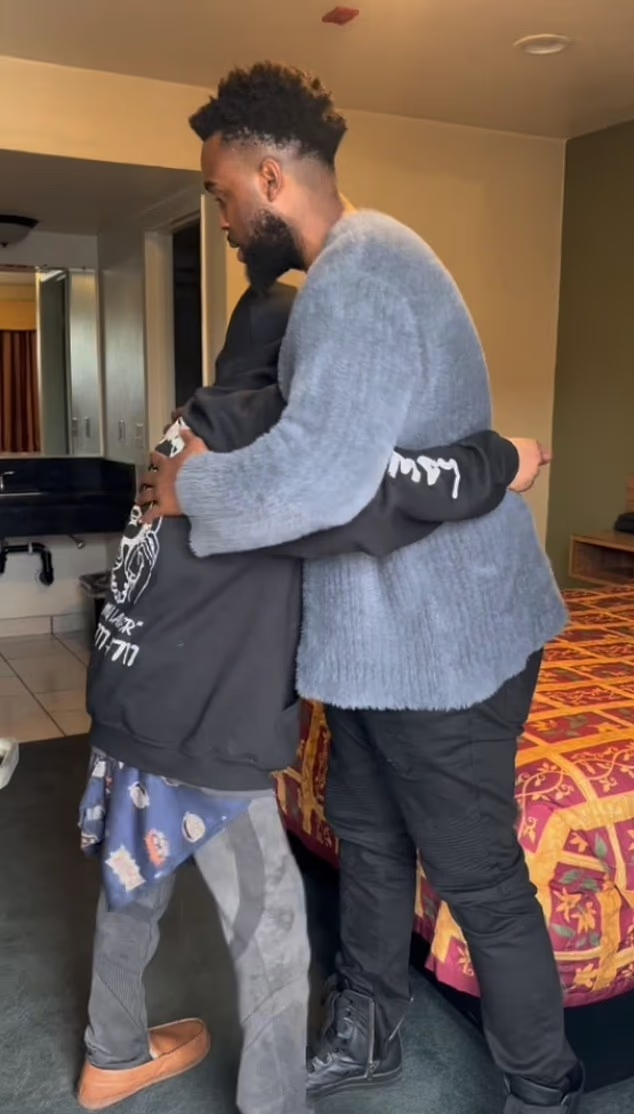 'Ned' Becomes a Real-Life Hero with Cookies... Daniel Curtis Lee Helps ...