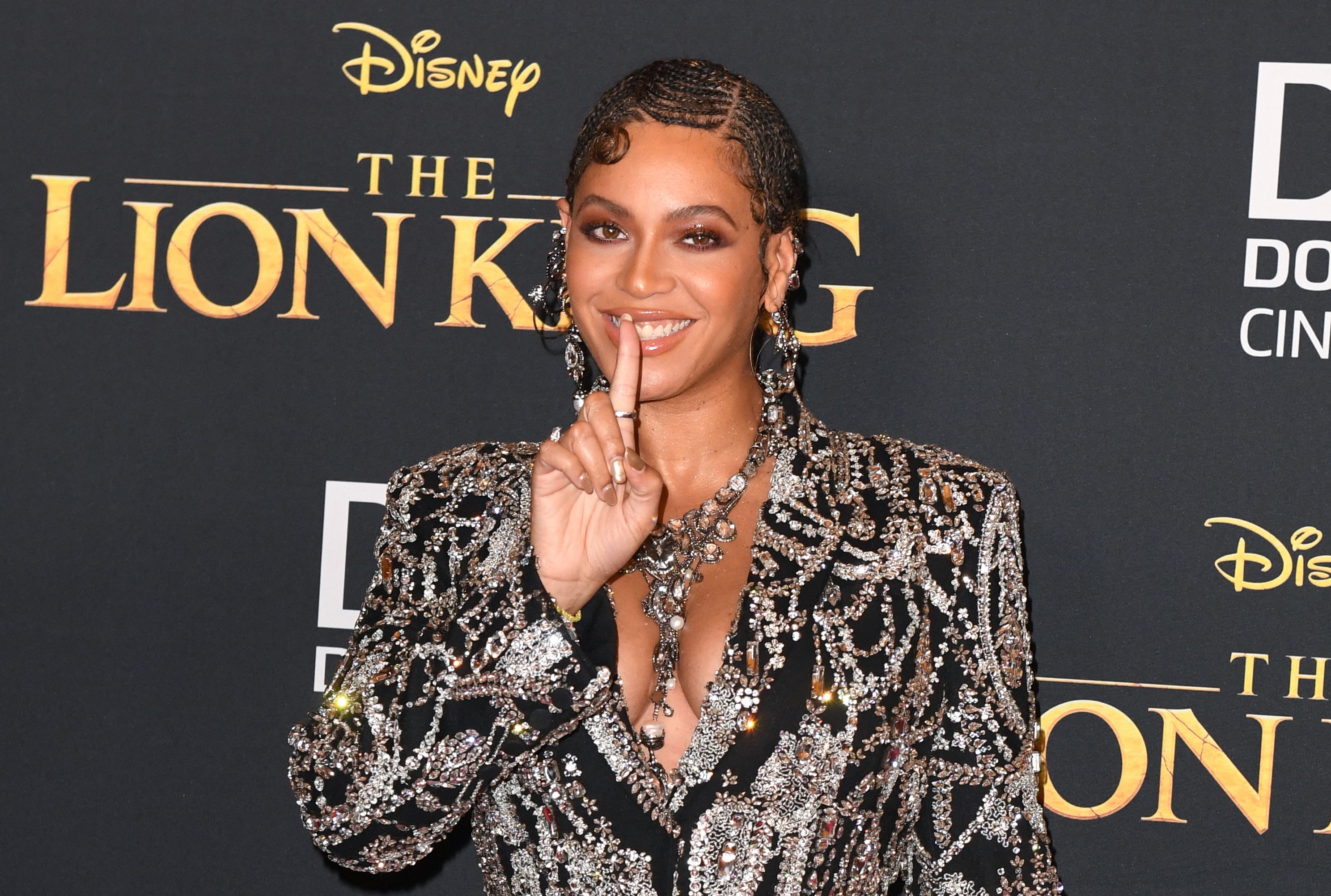 'Queen of Pop' Beyoncé Joins the 'Billion Dollar' Club... Becomes ...