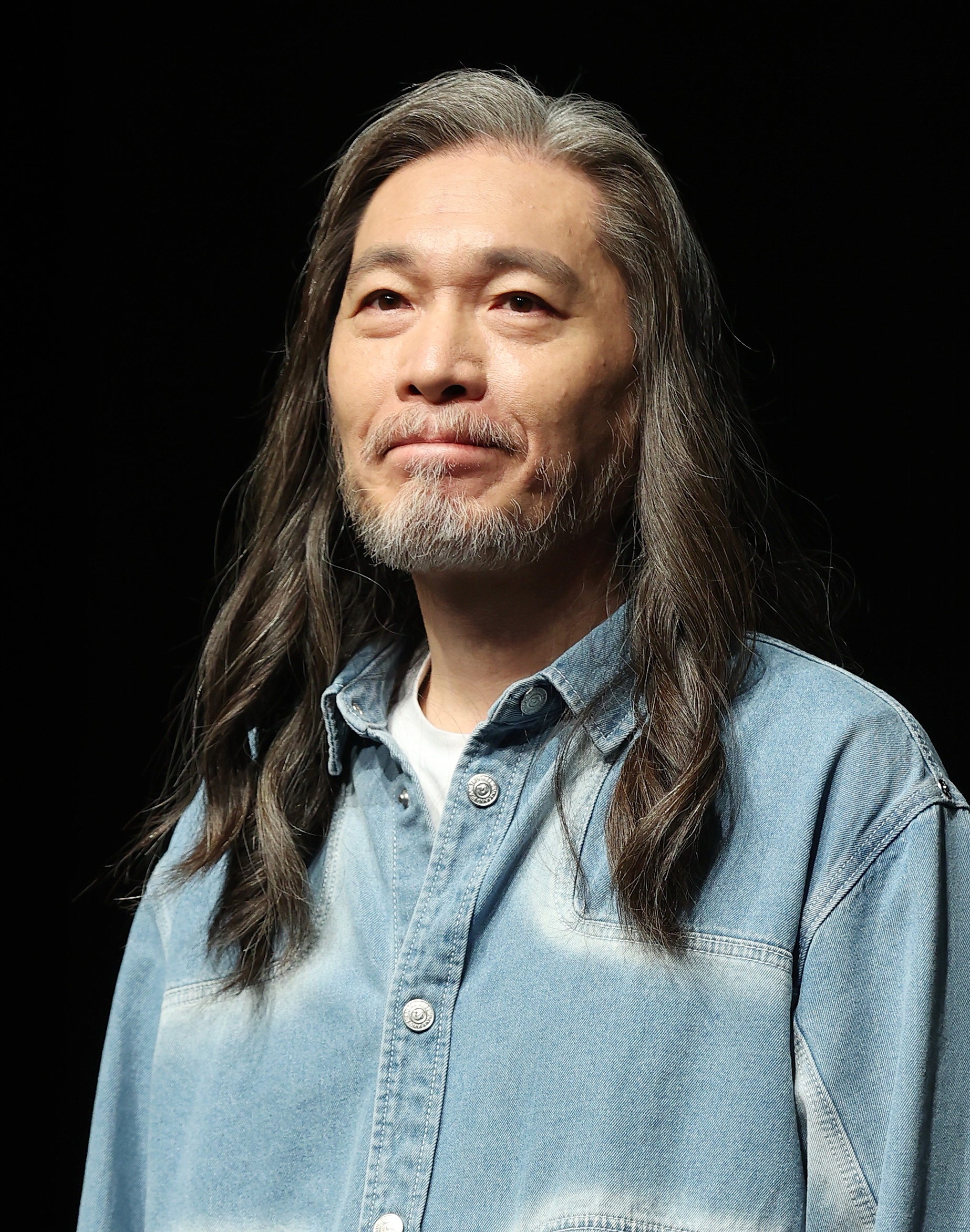 Im Jae-bum Announces Retirement After 40th Anniversary Tour